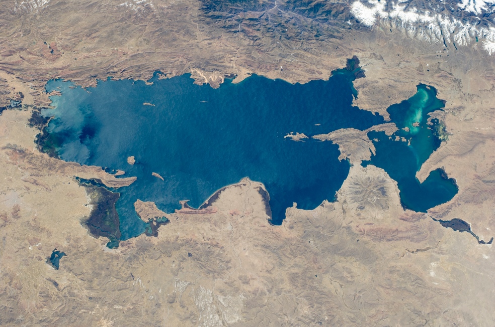 El lago Titicaca desde la ISS - Revista del Aficionado a la Meteorología
